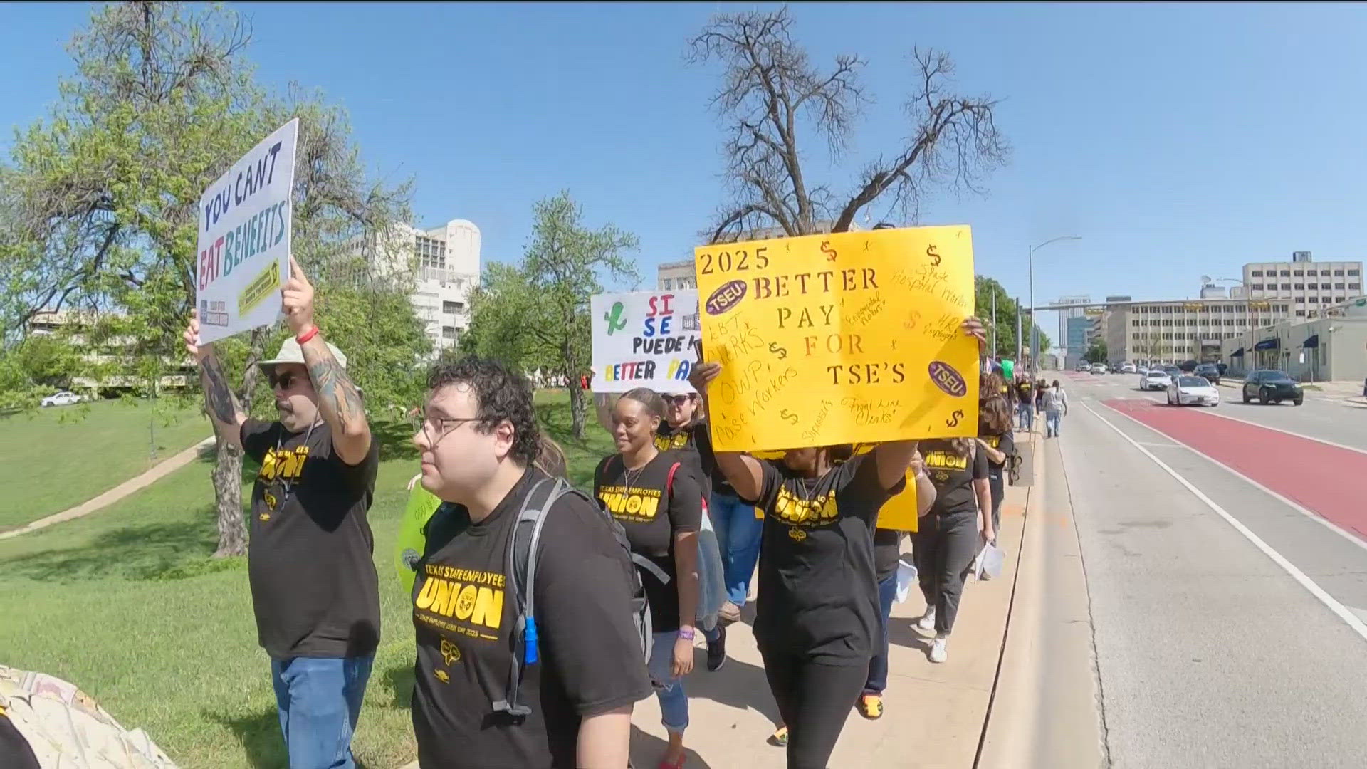 Texas state workers rally for pay raise, pension boost | kvue.com