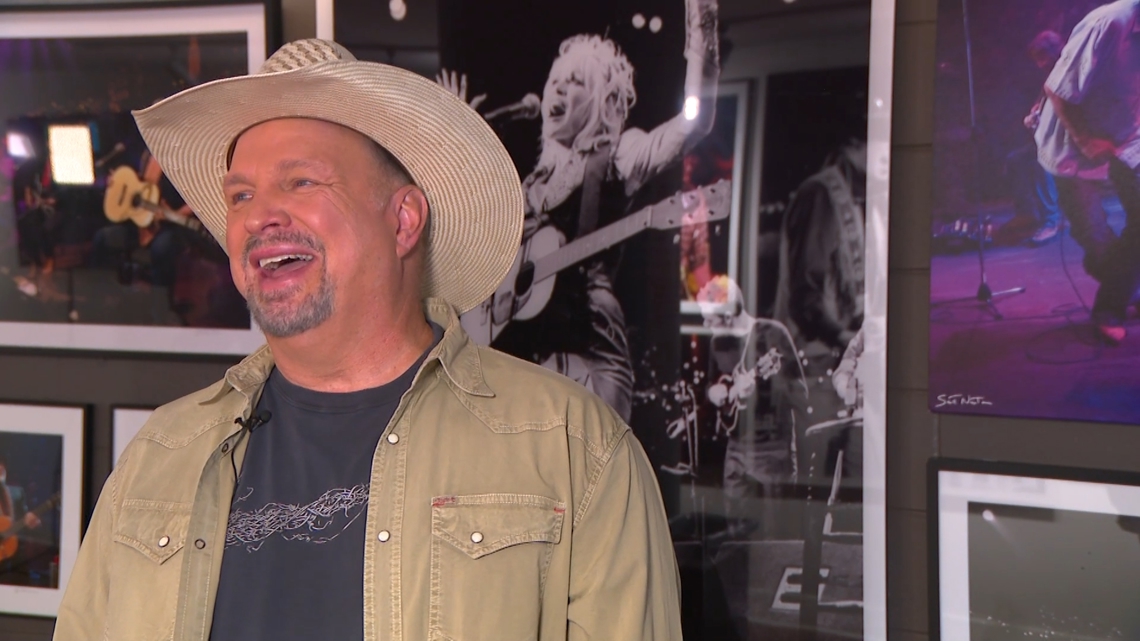 Garth Brooks speaks before being inducted into 'Austin City Limits ...