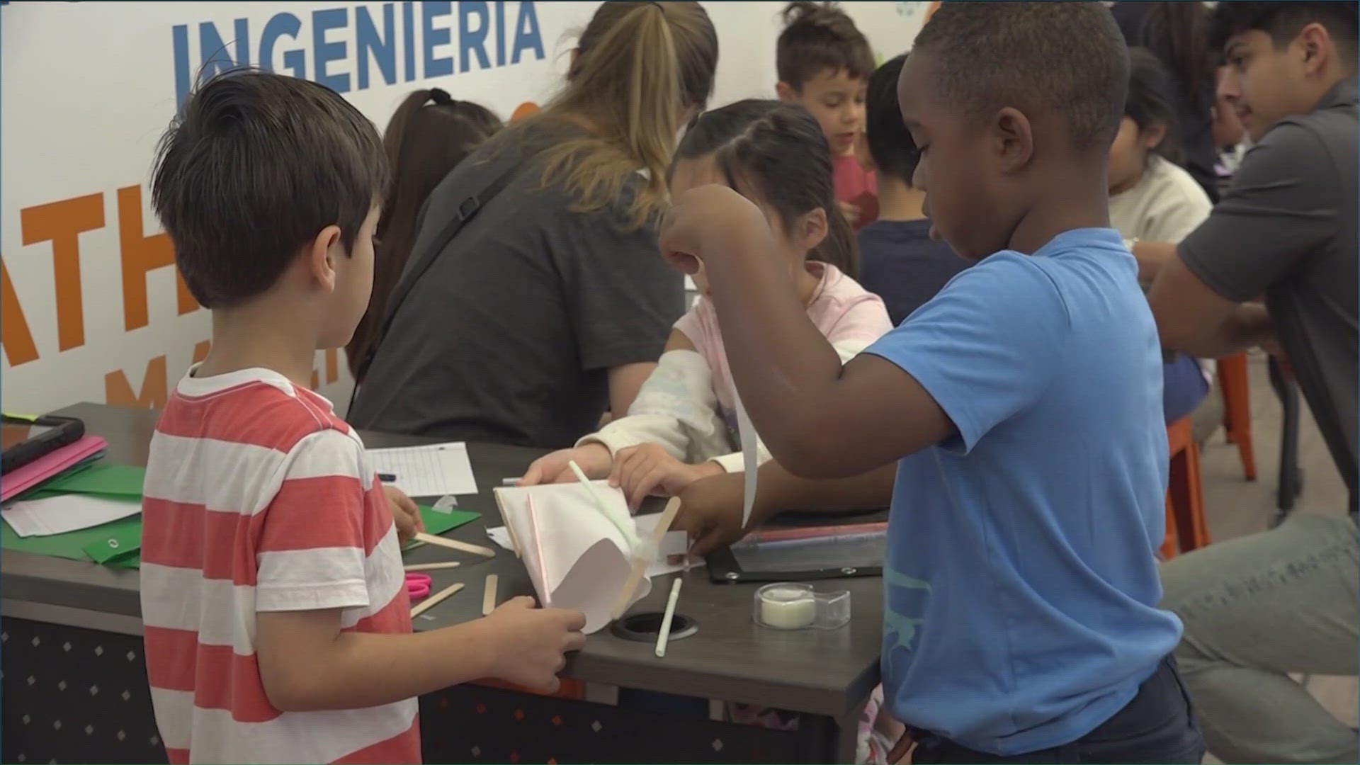 Texas students learn STEM through mobile labs | kvue.com