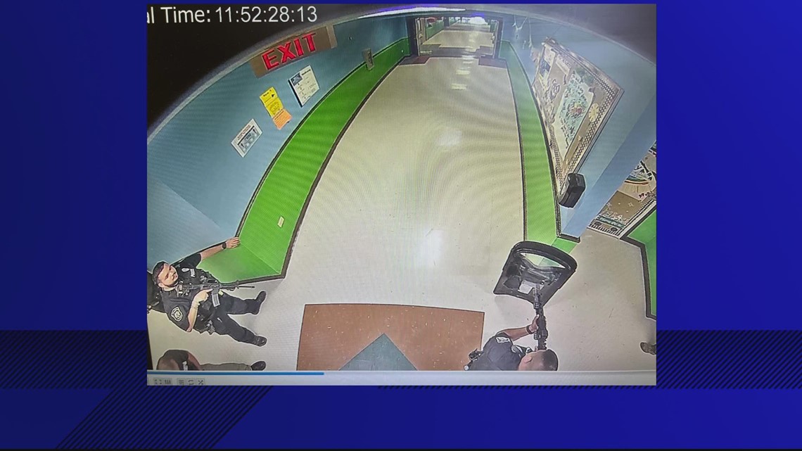 New image sheds light on Uvalde police response, timeline | kvue.com