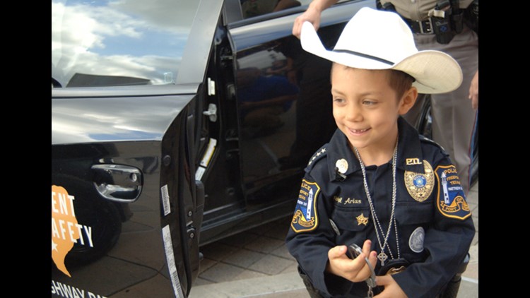 Six-year-old battling cancer named honorary Texas Ranger | kvue.com