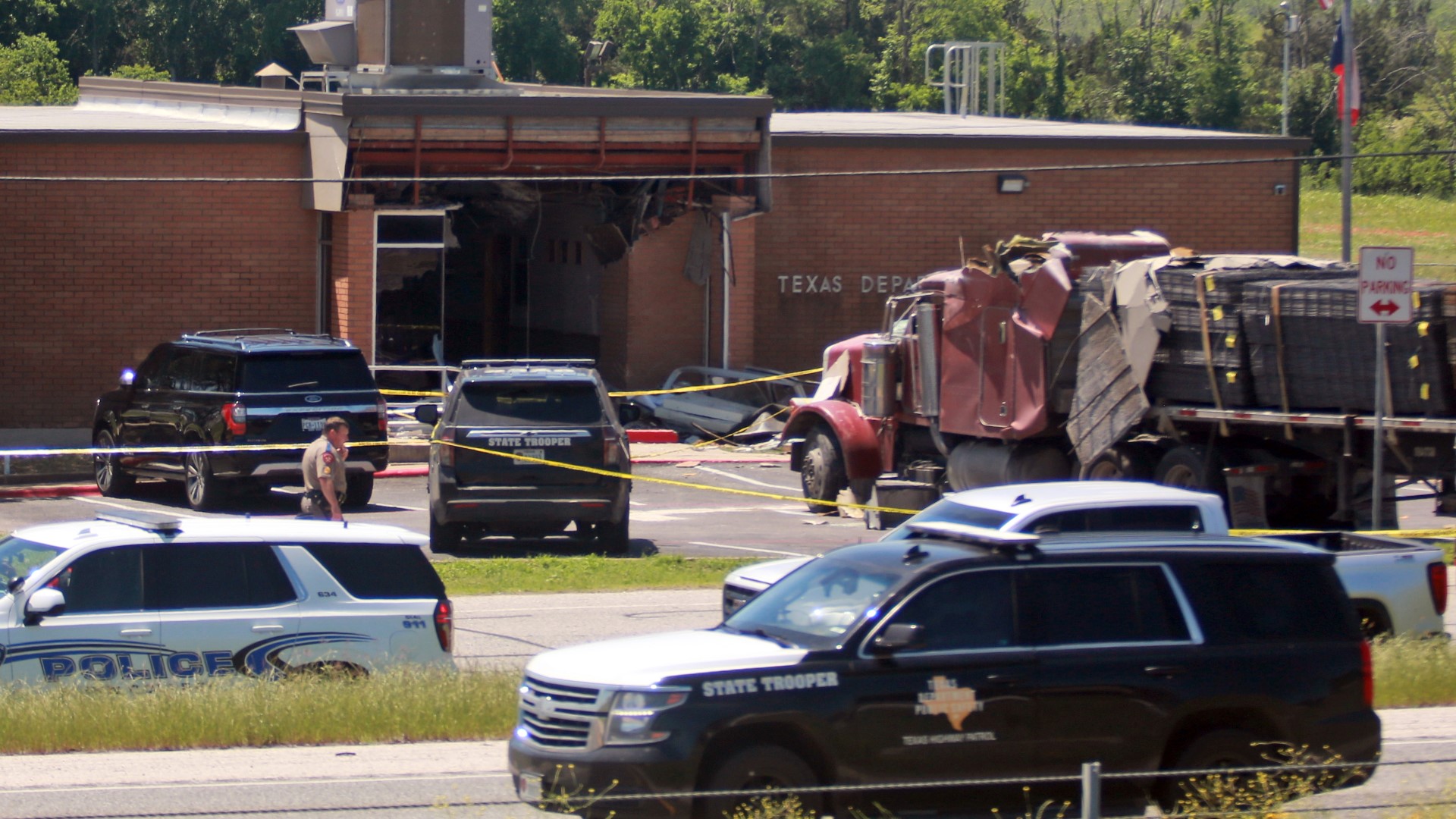 Second victim dies after 18-wheeler crashes into Texas DPS office in ...