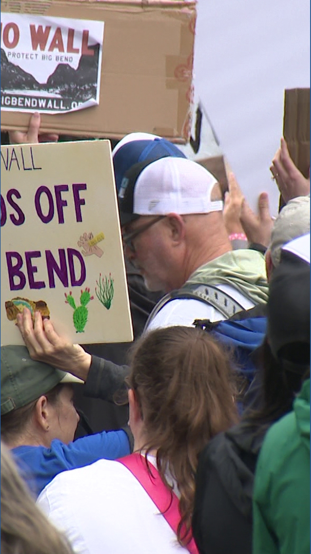 Bipartisan rally held at Texas Capitol to oppose proposed border wall ...