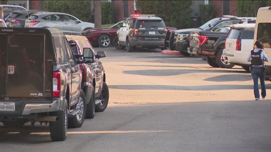 Austin police SWAT respond to Cromwell Circle | kvue.com