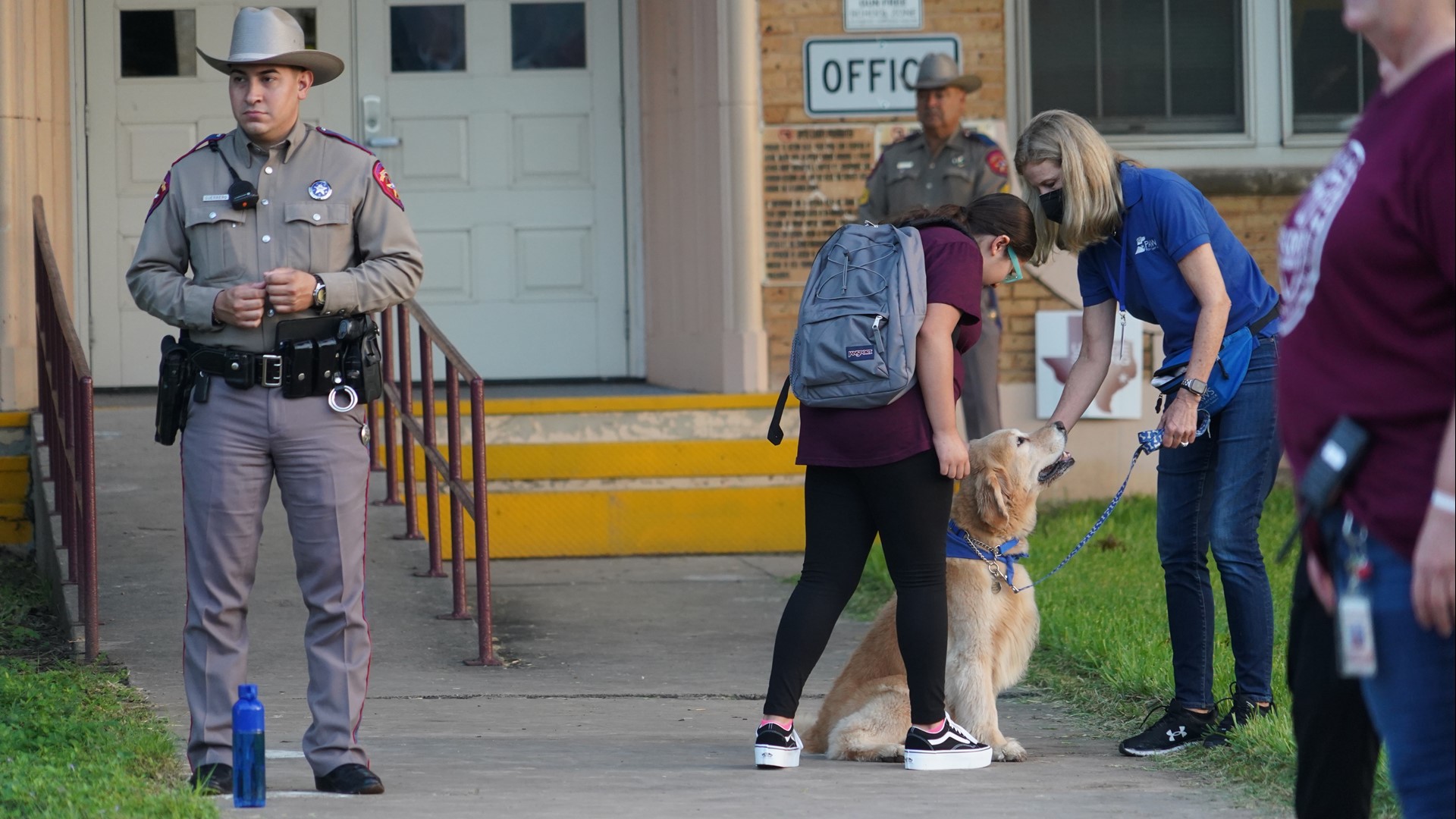 Uvalde shooting aftermath: Students head back to school | kvue.com