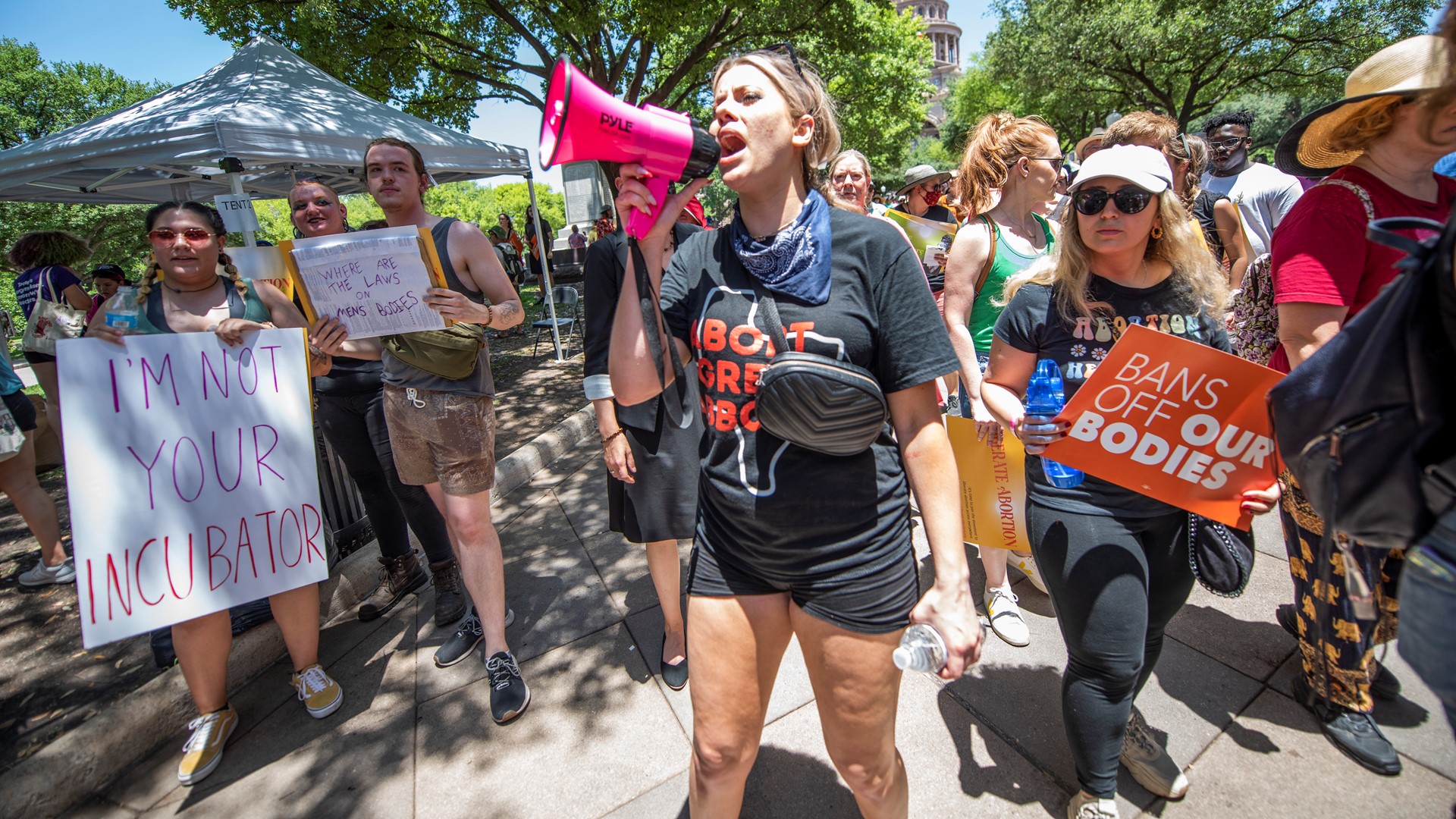Abortion rights advocates rally at Texas Capitol Saturday | kvue.com