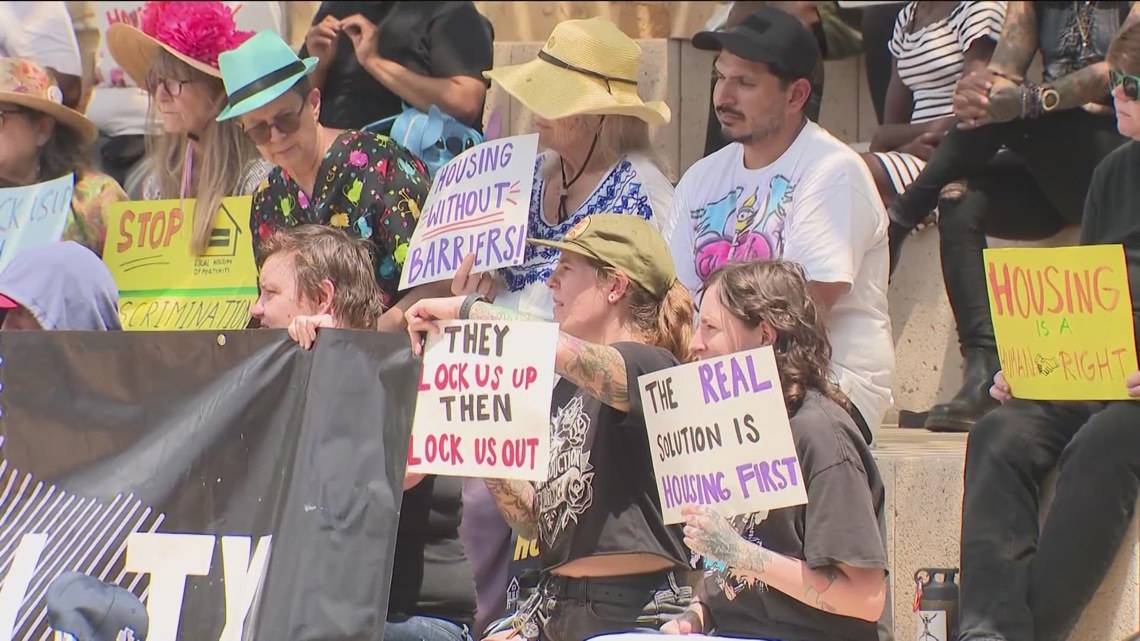 Advocates protest Austin homeless camp sweeps and lack of housing ...