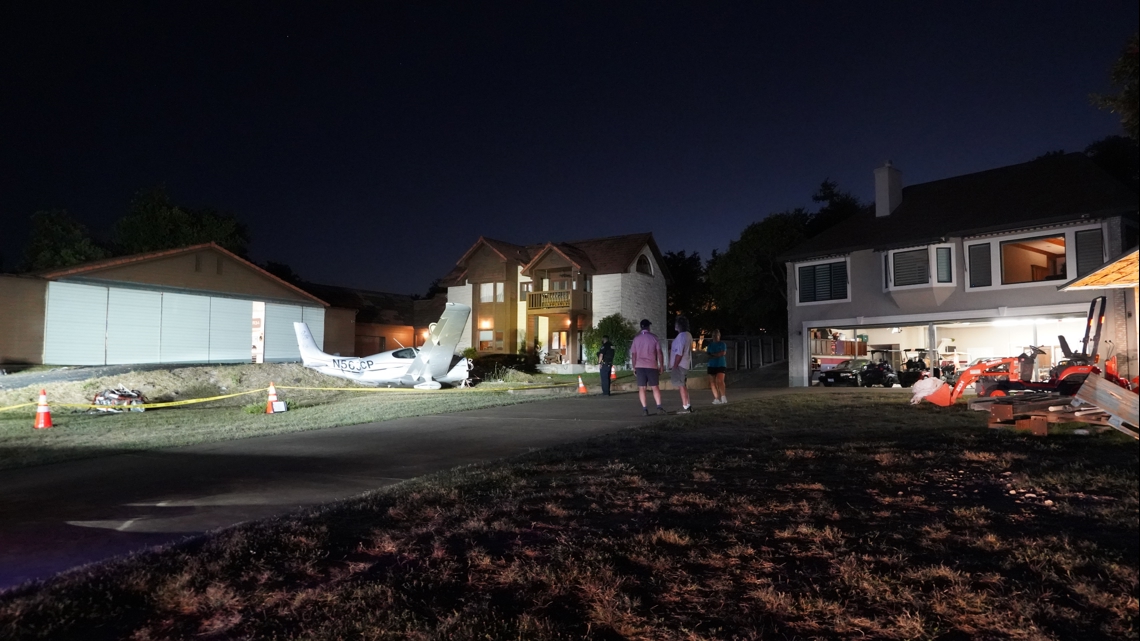 Cirrus SR22 plane crashes into yard near Austin, Texas: police | kvue.com