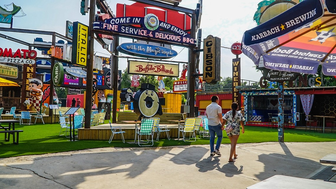 Austin, Texas bar decorates with signs from closed businesses | kvue.com