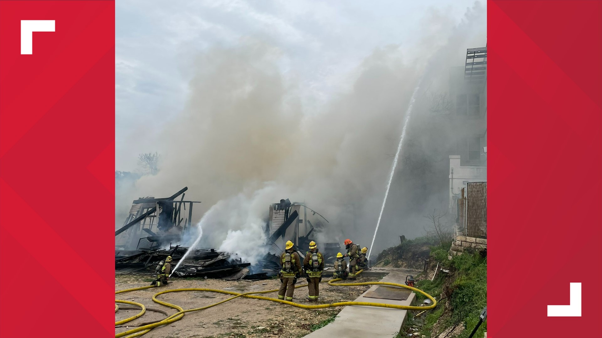Texas building fire spreads to Hotel Casulo in South Austin | kvue.com