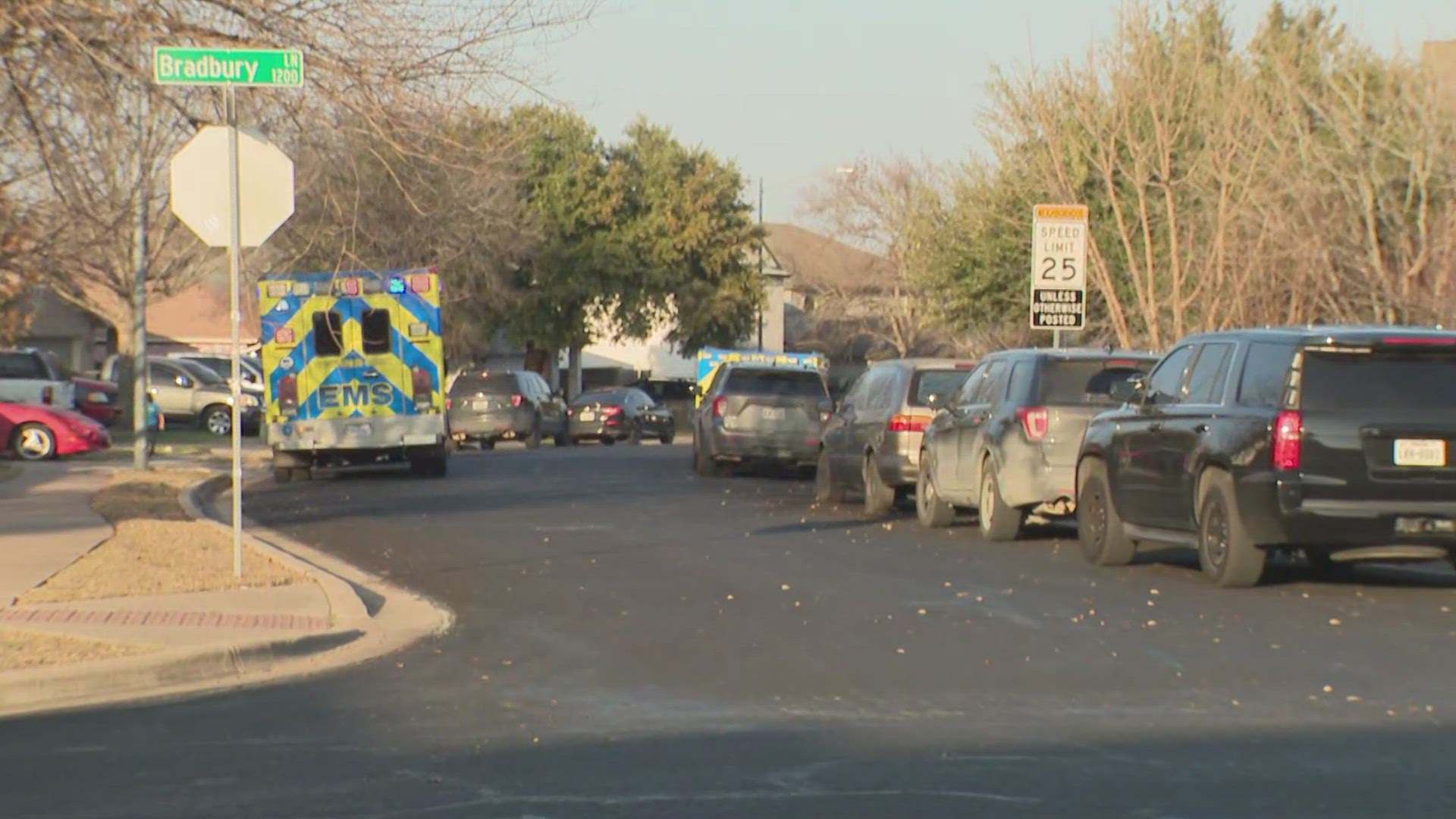 Person in custody after Austin police SWAT standoff on Bartholdi Street ...
