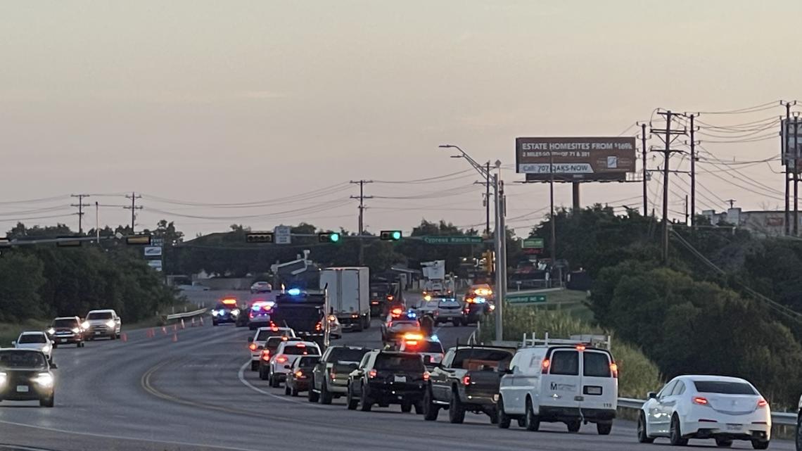 3 adults, 3 children injured in crash on State Highway 71 | kvue.com