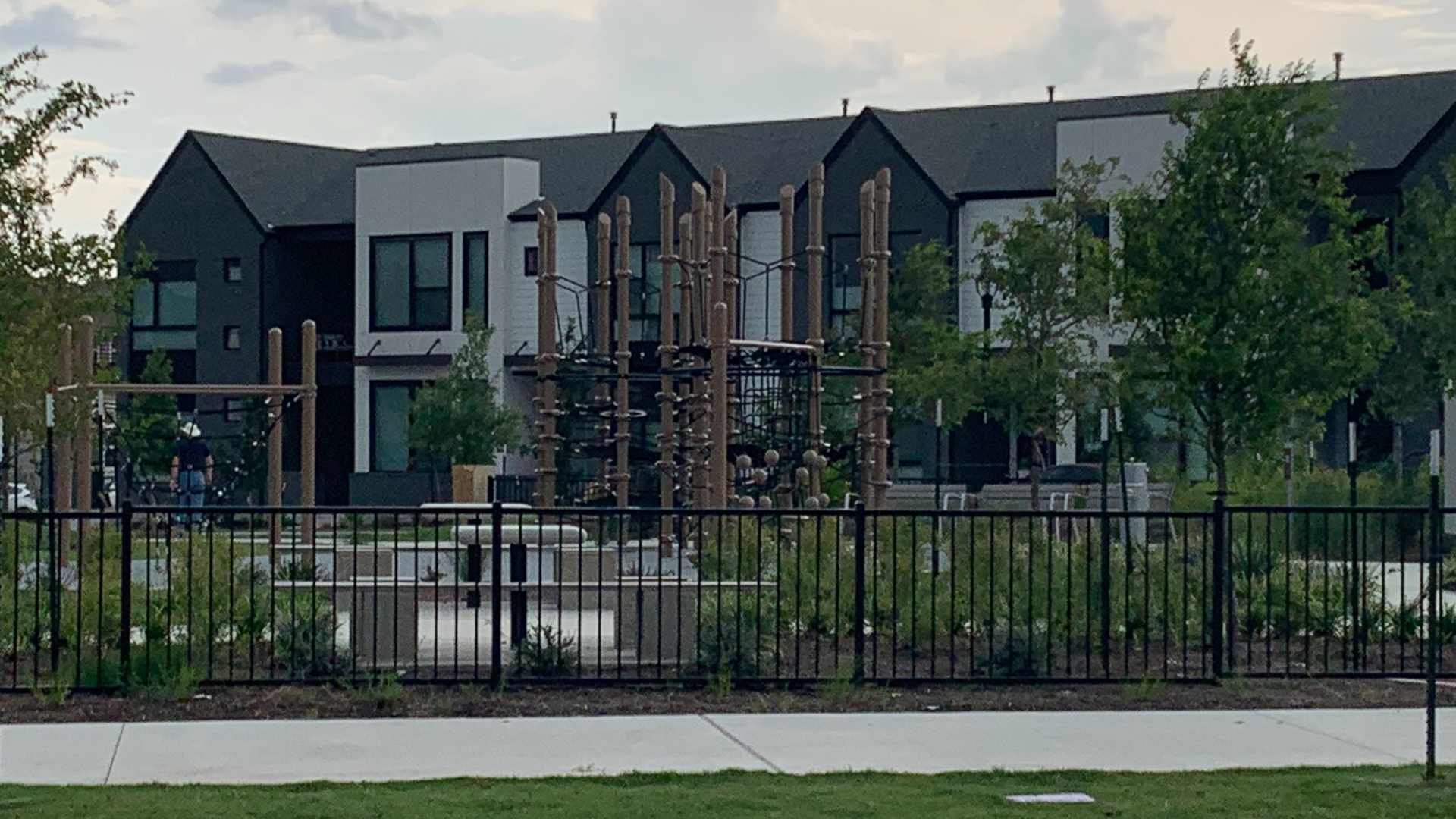 Families move into Austin Habitat for Humanity's affordable Mueller ...