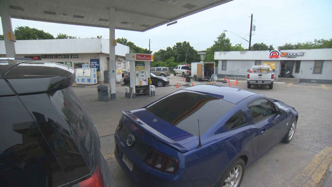 Customers upset over water in gas at Southeast Austin Shell station ...