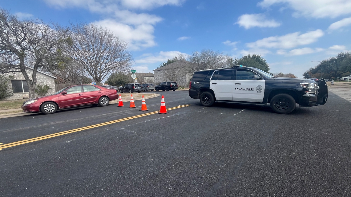 Person in custody after Austin police SWAT standoff on Bartholdi Street | kvue.com