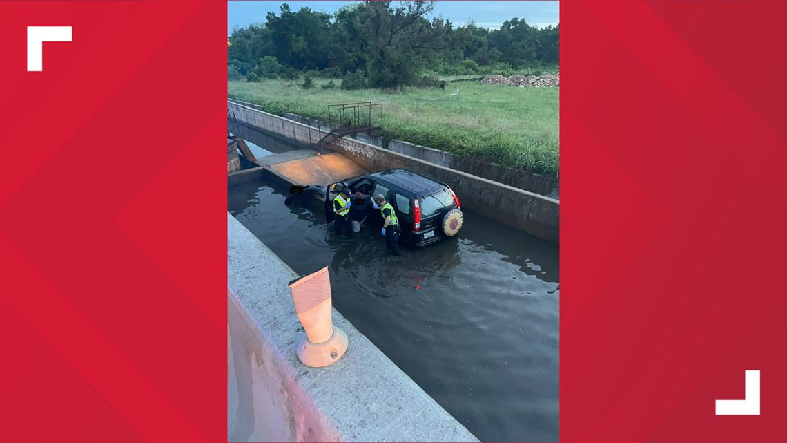 Austin, Texas emergency crews respond to vehicle rescues Friday | kvue.com