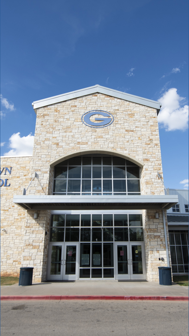 Georgetown ISD clears lockdown after bomb threat at high school | kvue.com