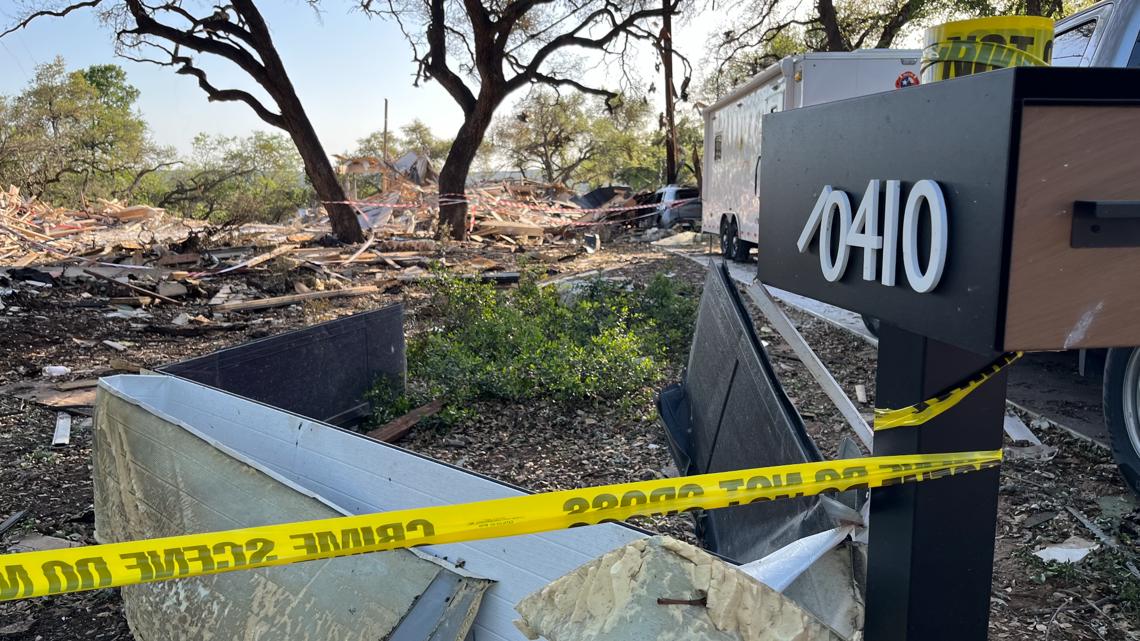 Austin house explosion injures 6, damages 24 homes | kvue.com