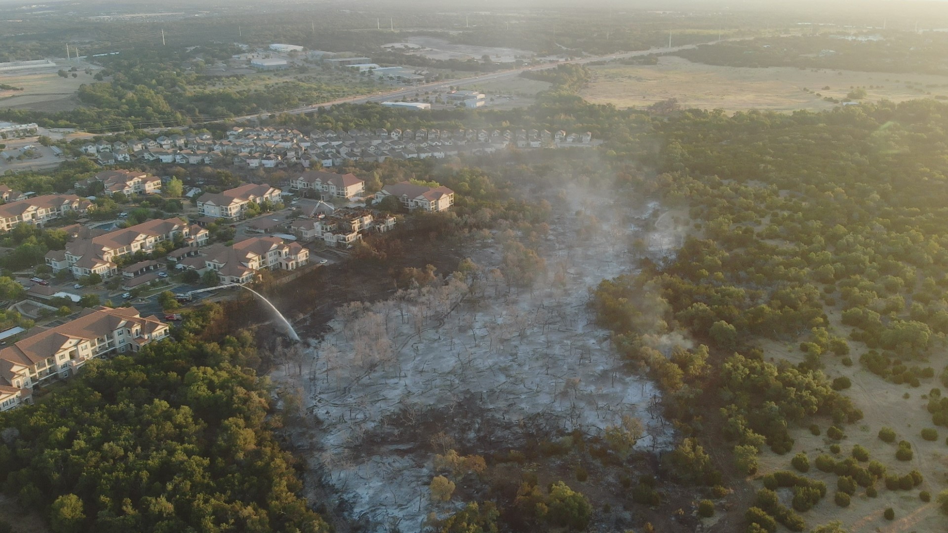 Parmer Lane fire in Cedar Park destroys apartment building | kvue.com