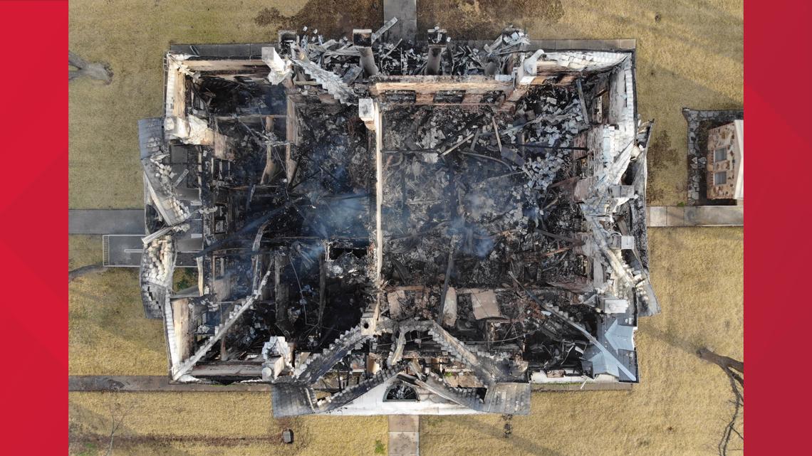 Historic Mason County Courthouse 'destroyed' by fire, suspect in ...