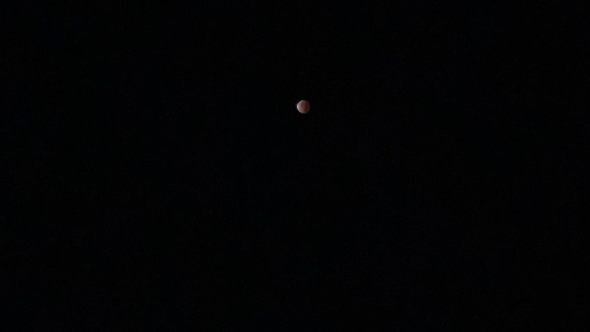 PHOTOS: Partial lunar eclipse - November 2021 | kvue.com