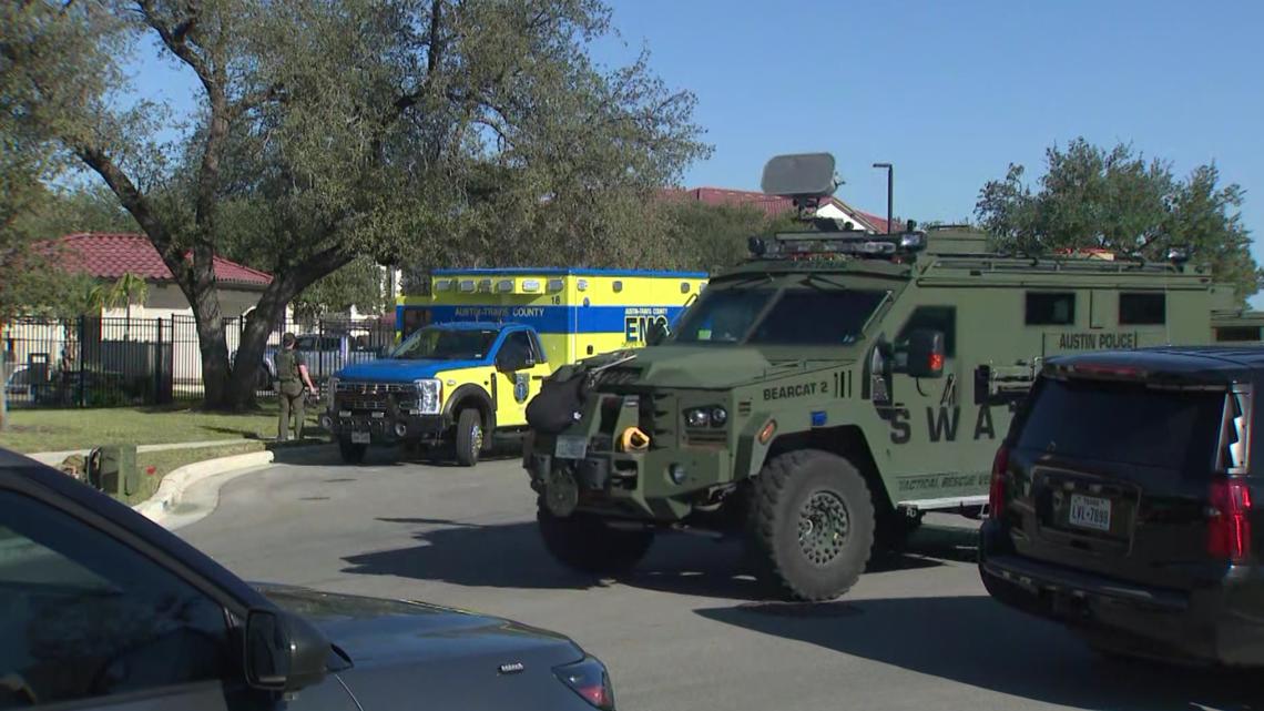 Man arrested after SWAT call at apartment near Lakeline Boulevard ...