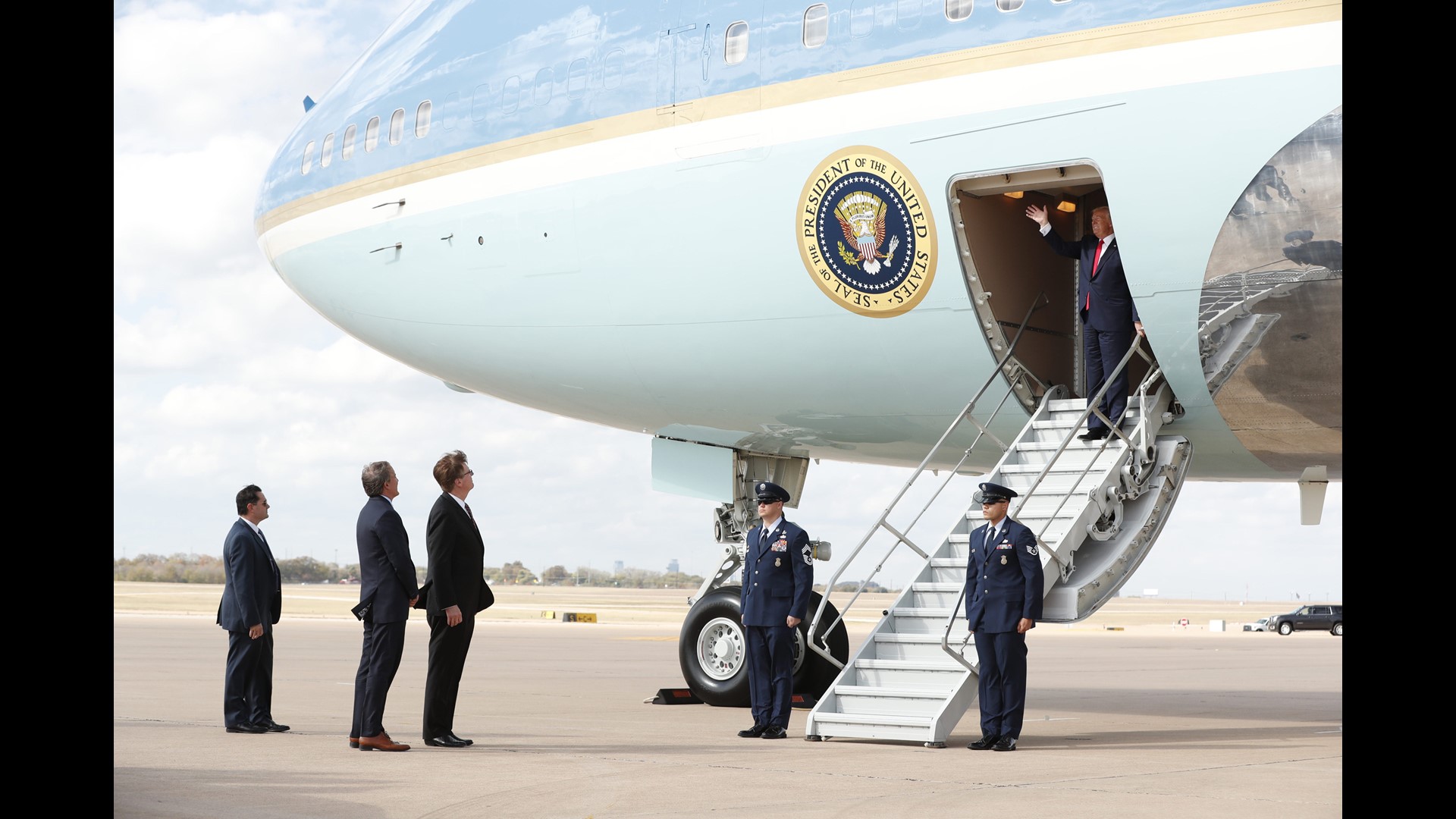 Trump Austin Apple visit: Photos | kvue.com