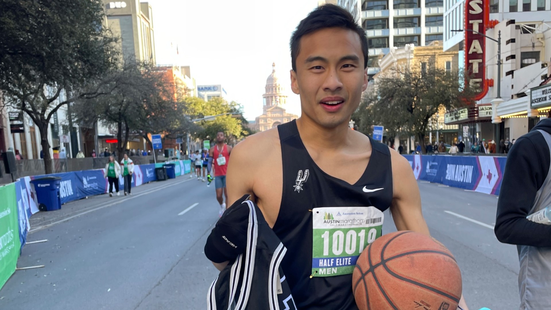 Austin man sets world record at 2024 Austin Marathon | kvue.com