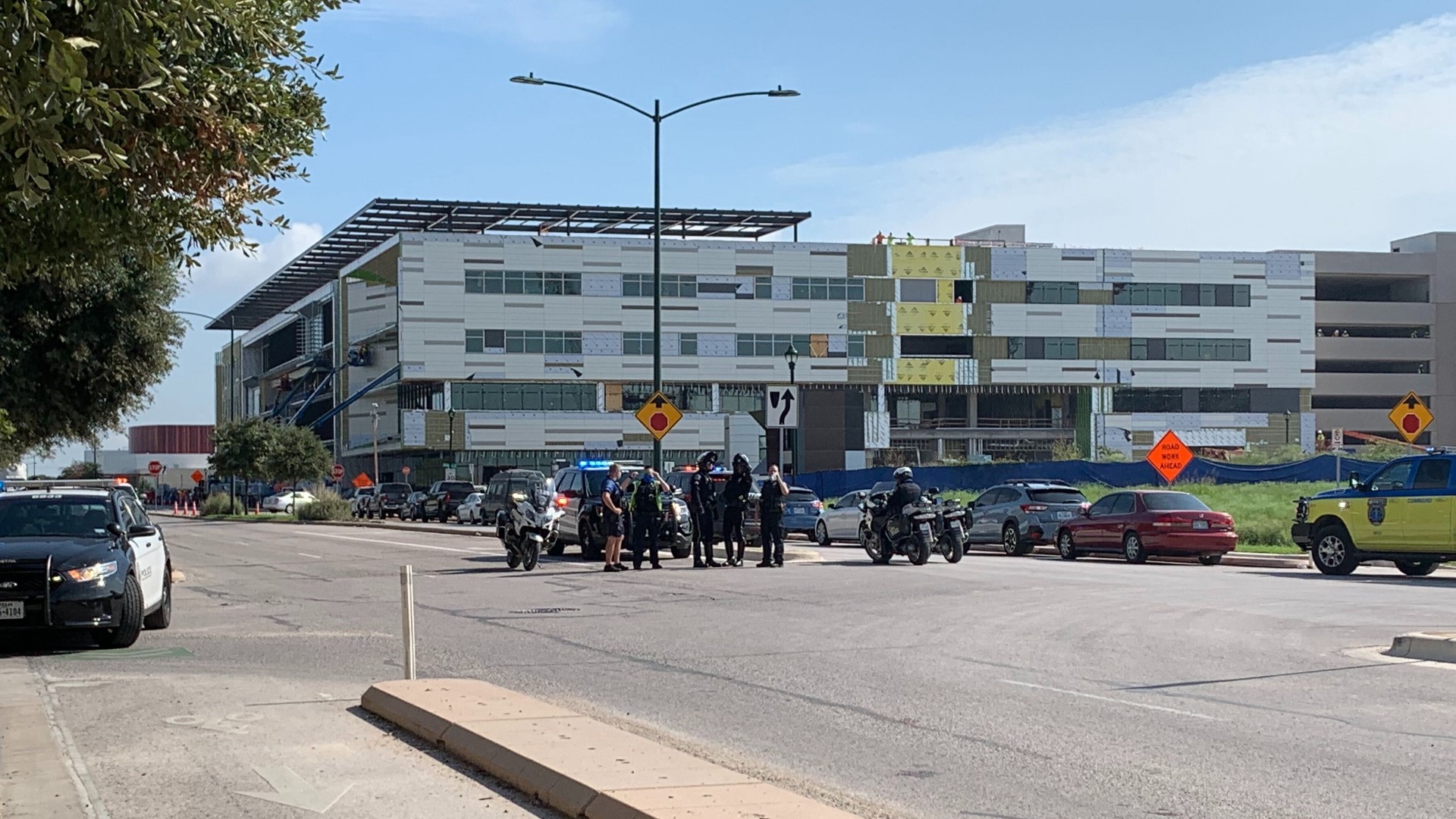 Austin, Texas: 2 cranes collide near Mueller Development | kvue.com