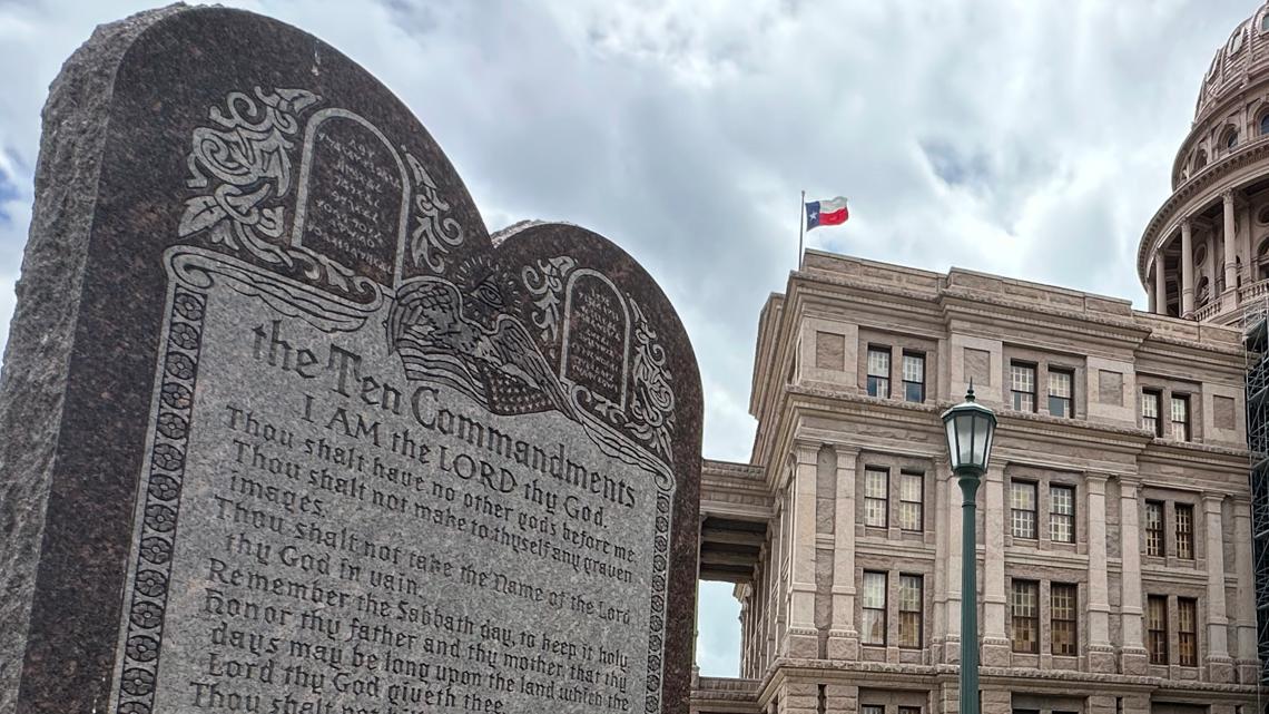 Texas House passes bill to display Ten Commandments in classrooms ...