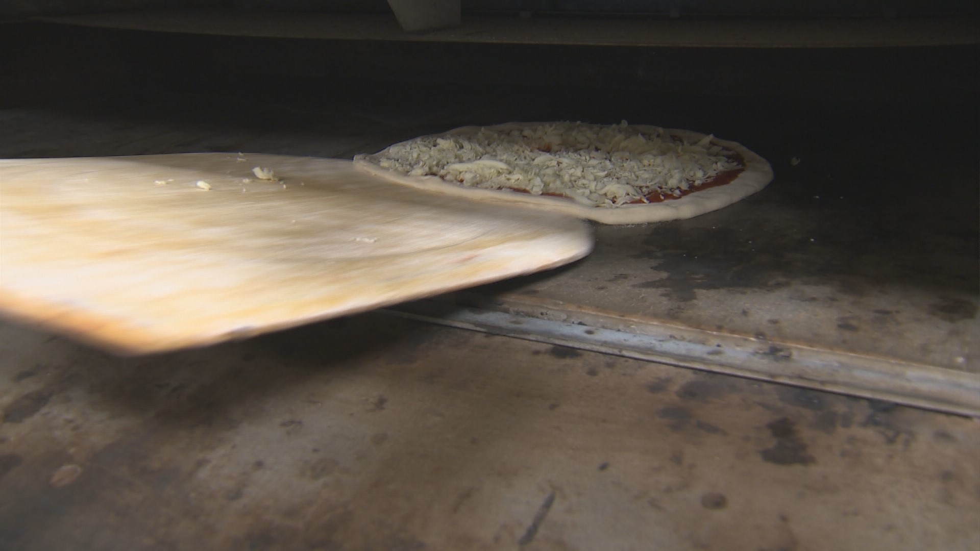 Foodie Friday: Reale's Pizza and Cafe serving up Italian dishes for ...