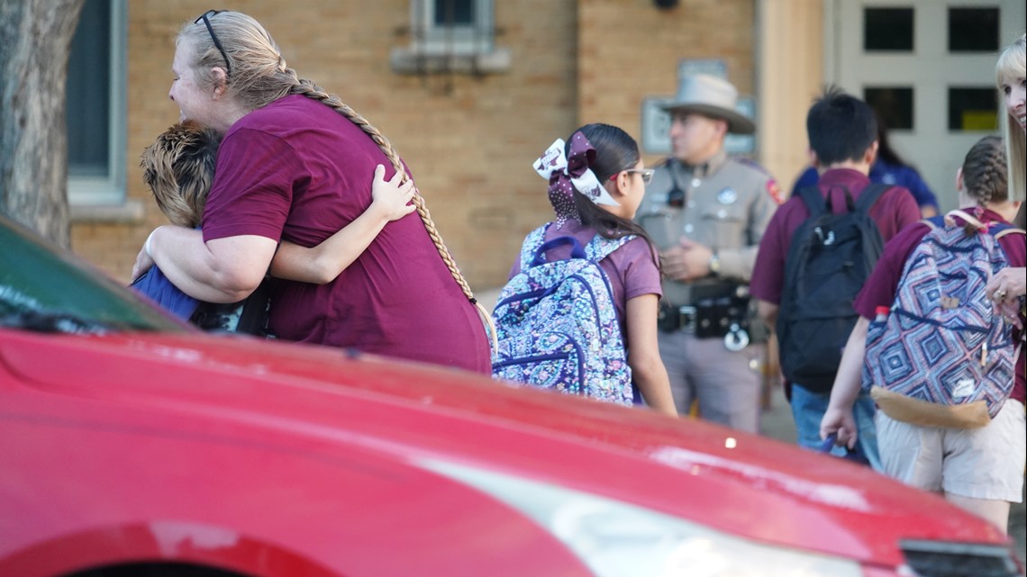 Uvalde shooting aftermath: Students head back to school | kvue.com