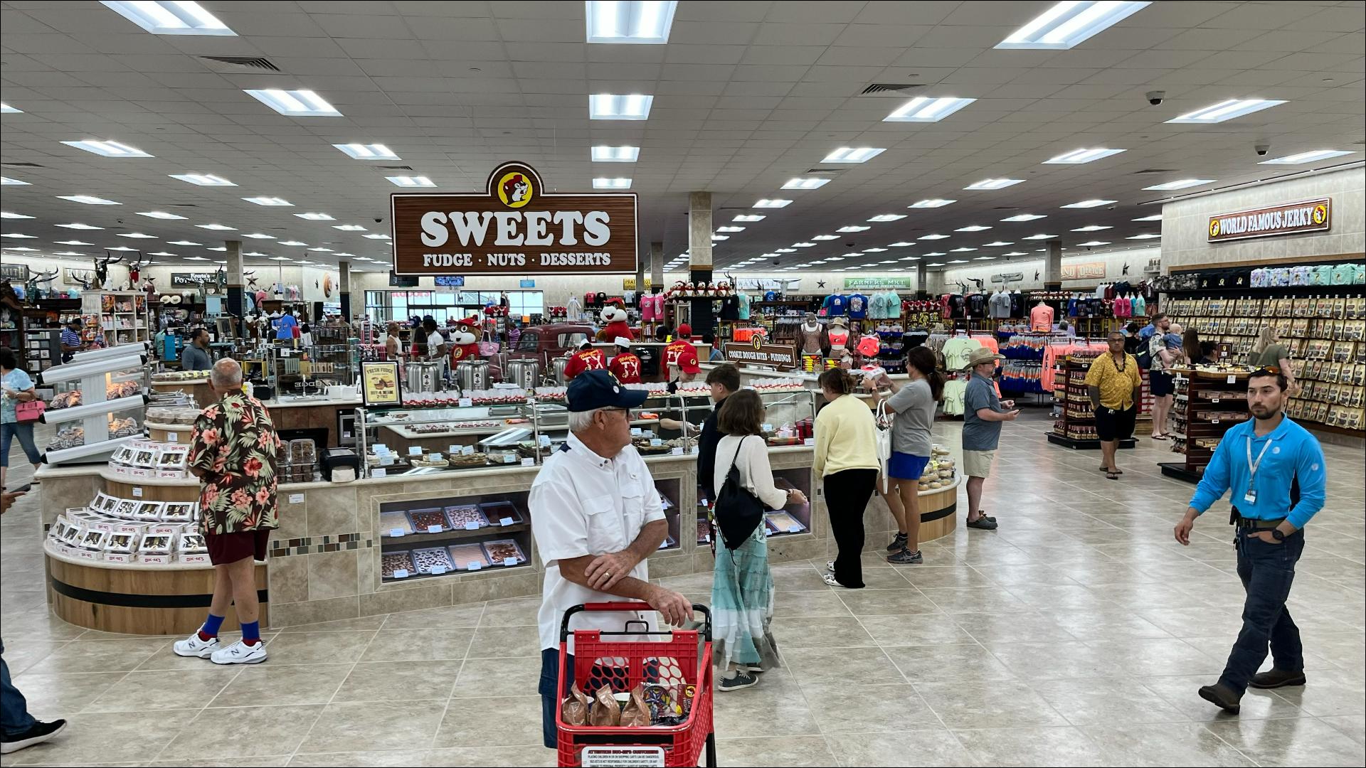 World's biggest Buc-ee's celebrates opening day in Luling, Texas | kvue.com