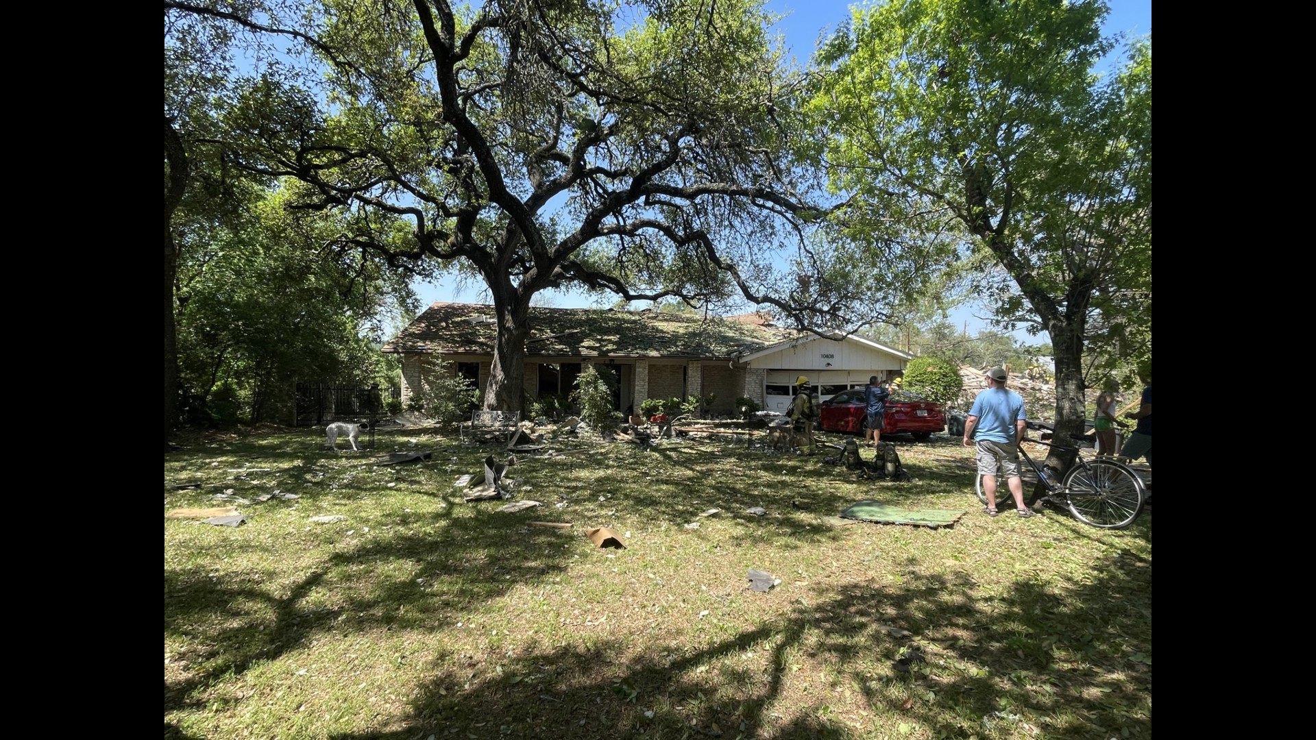 Austin house explosion injures 6, damages 24 homes | kvue.com
