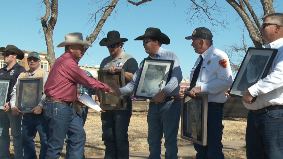 Mason County honors firefighters who helped save courthouse | kvue.com