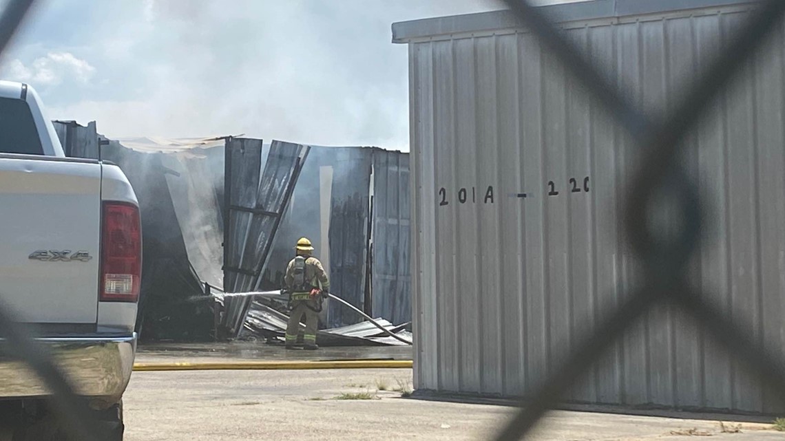 Officials responding to fire at boat storage facility near Lake Travis ...