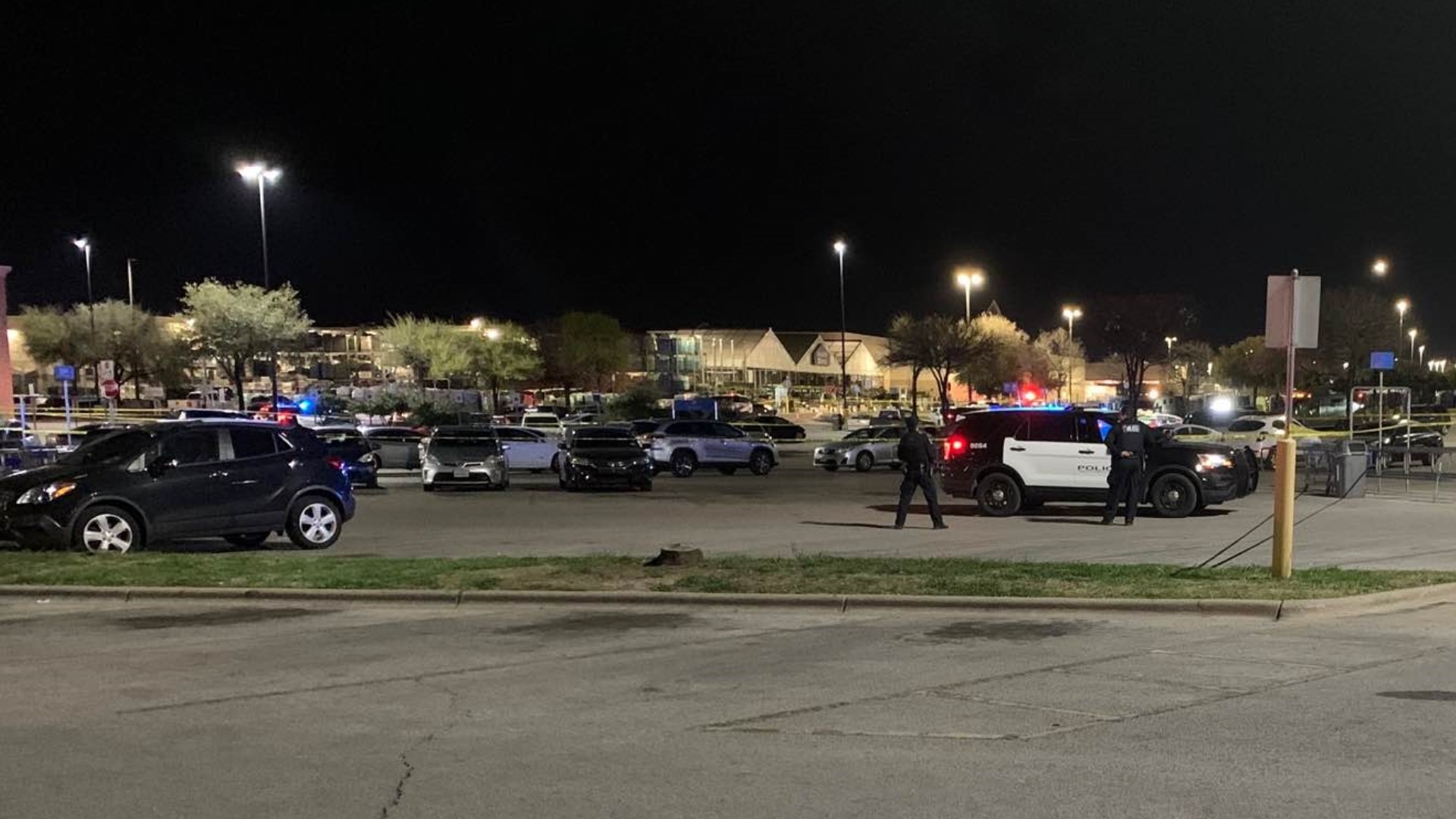 SWAT team responds to North Austin Walmart | kvue.com