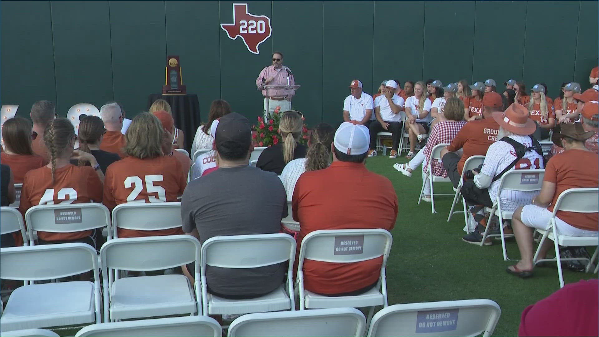 Texas Longhorns win softball national championship after dominating ...