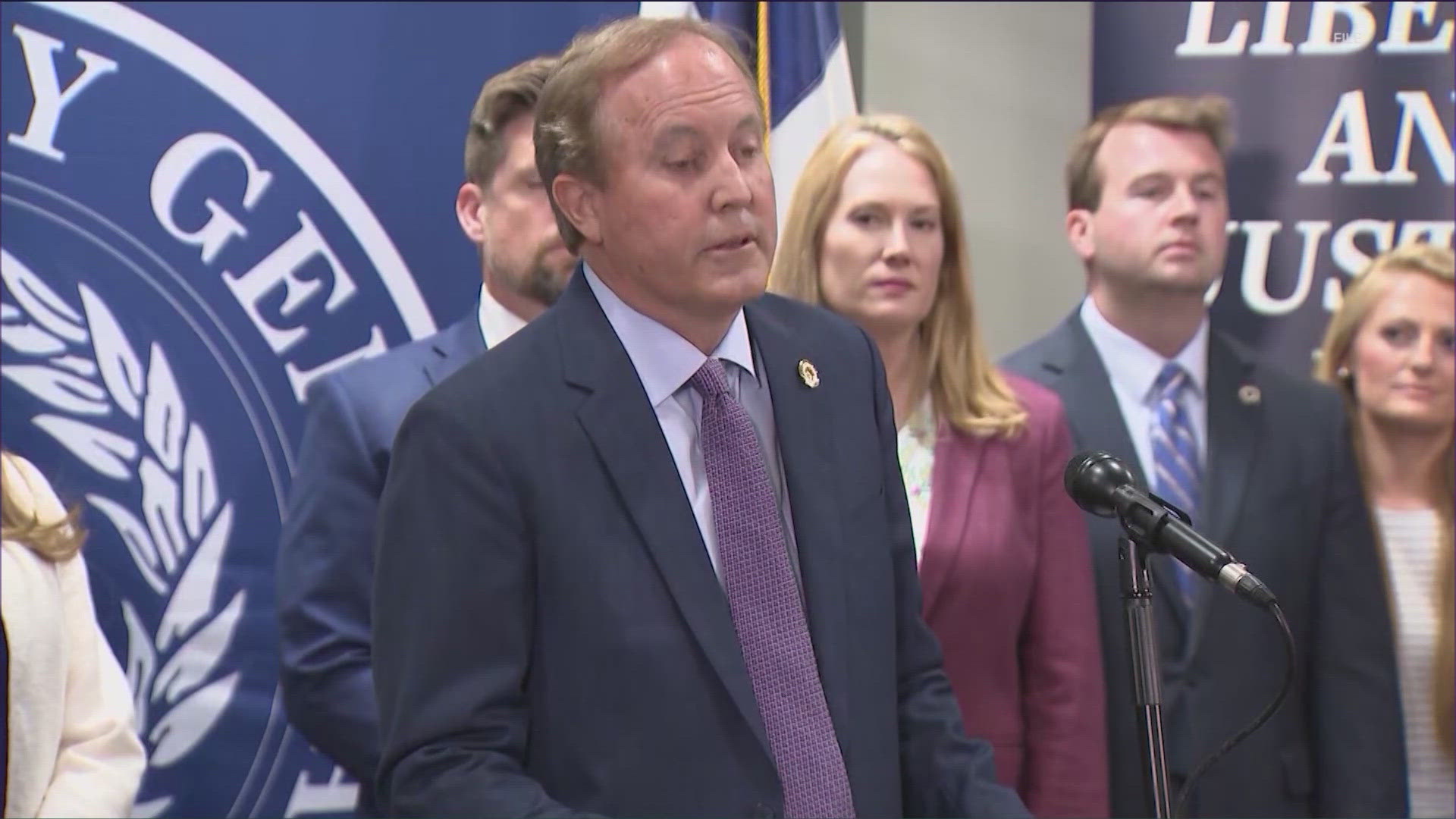 Texas politicians face new requirement to share blind trust property ...