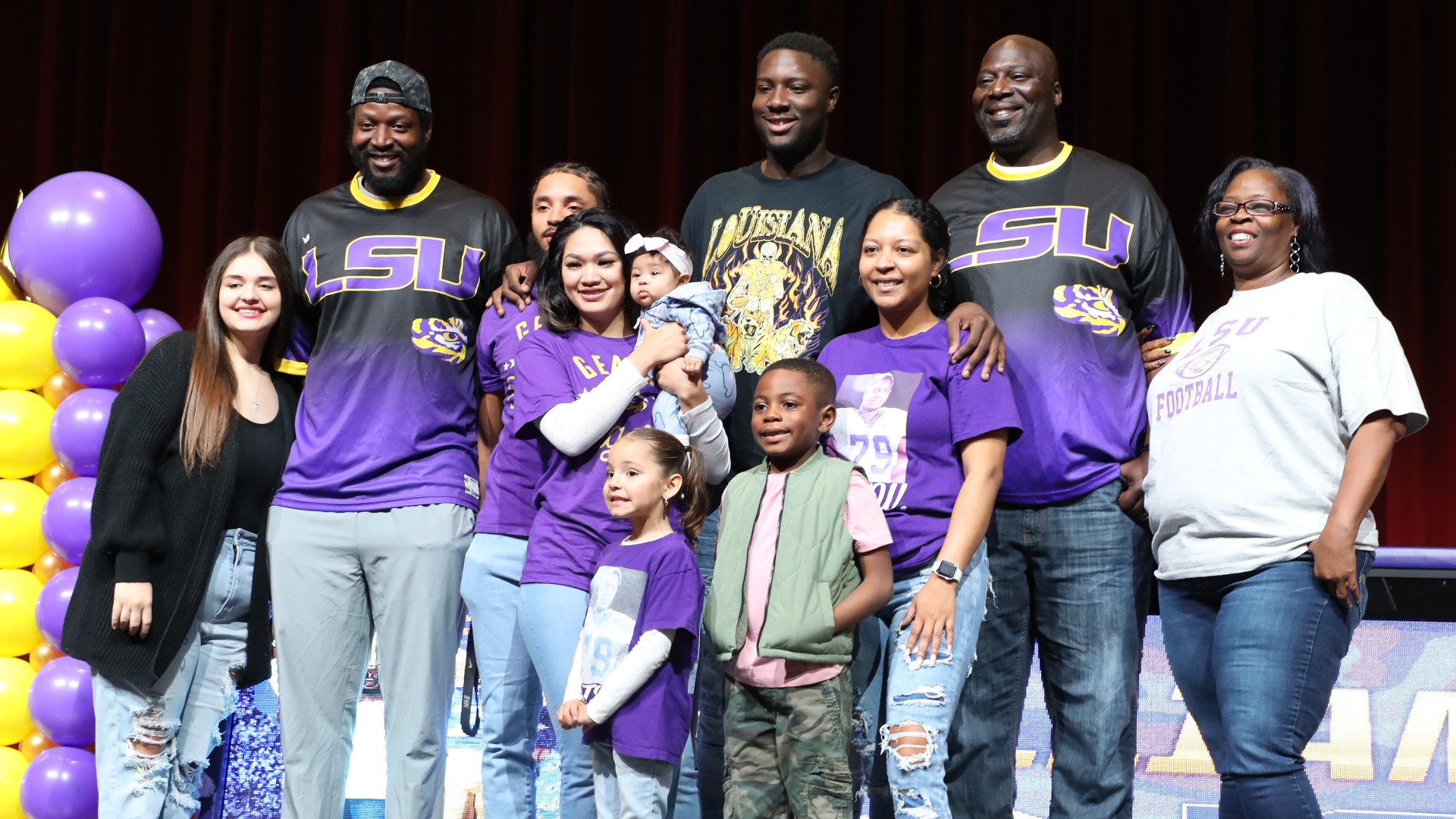 LSU signs offensive lineman Ory Williams from San Marcos, Texas | kvue.com