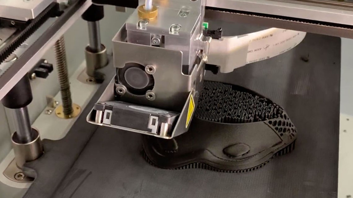 UT researchers 3D printing face masks | kvue.com