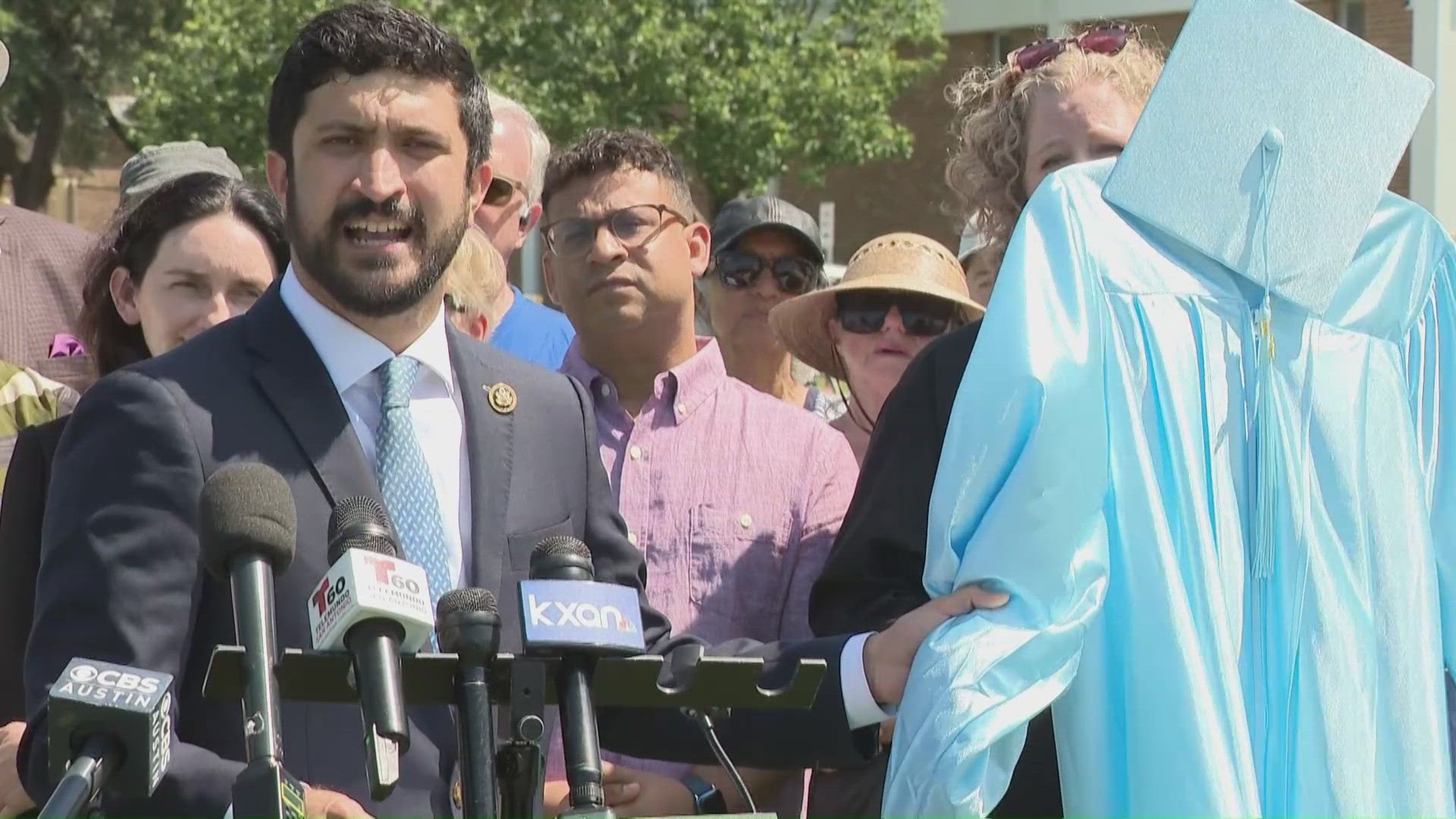 Congressman Greg Casar presses for release of Austin high school senior ...