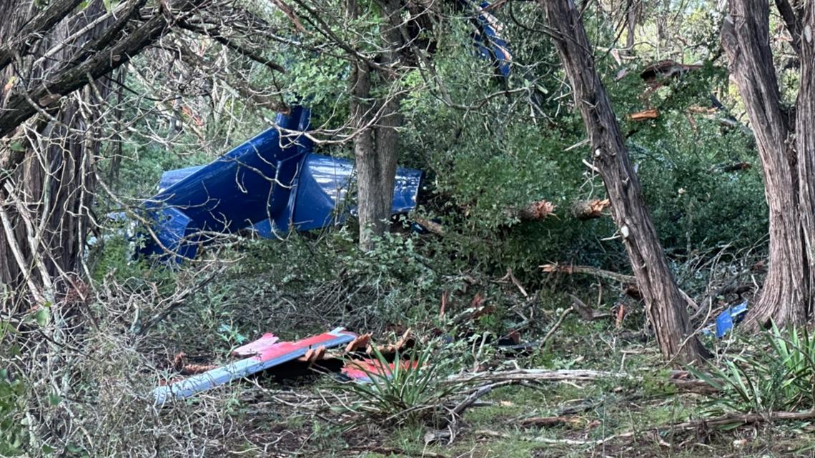 Helicopter crashes near Round Mountain in Hays County; minor injuries ...