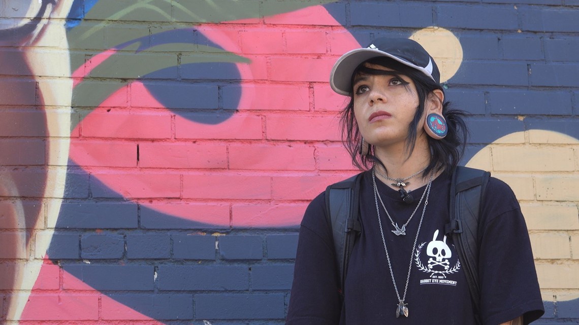 Austin artist returns to Uvalde to paint mural after shooting | kvue.com