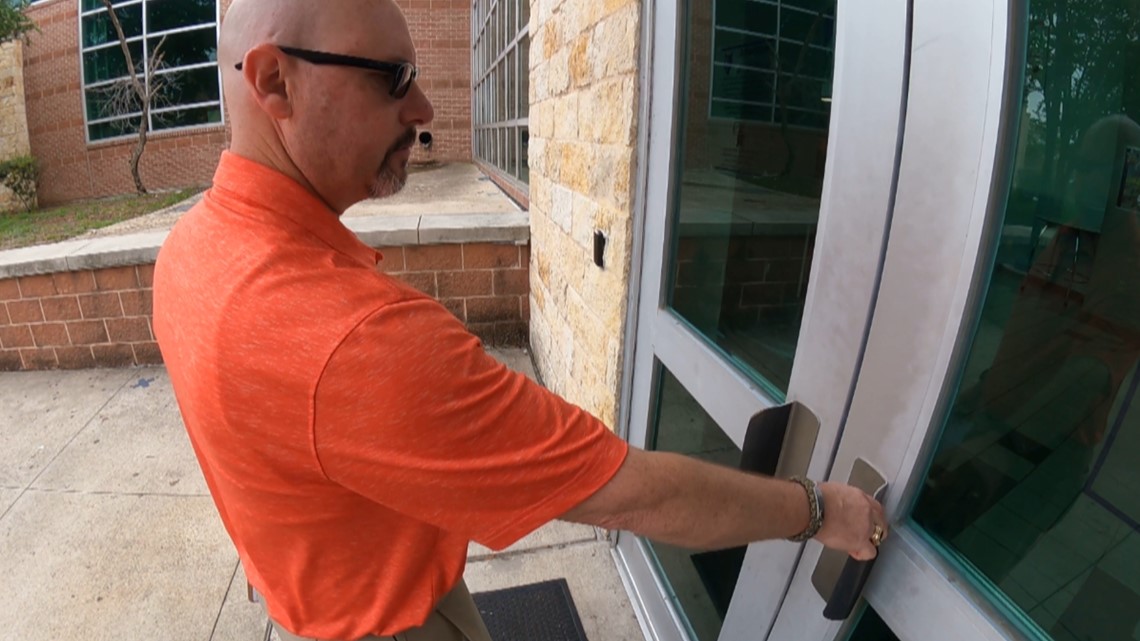 Texas School Safety Center demonstrates intruder audits | kvue.com