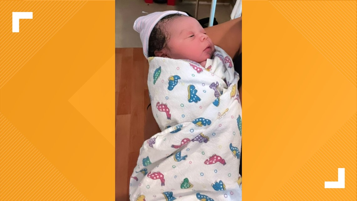 Longhorns linebacker DeMarvion Overshown welcomes baby son | kvue.com