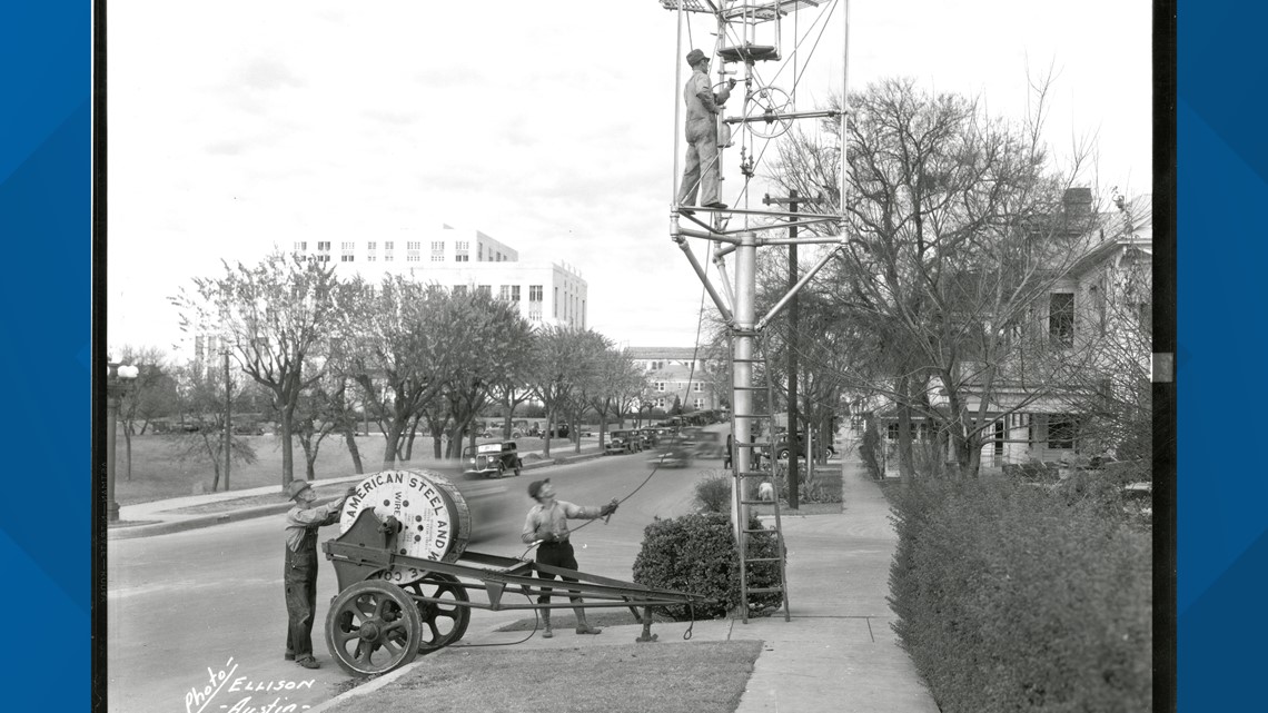 Austin's moonlight towers: Was a serial killer really behind their ...