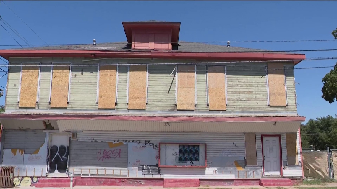 East Austin property owners sue over historic zoning | kvue.com