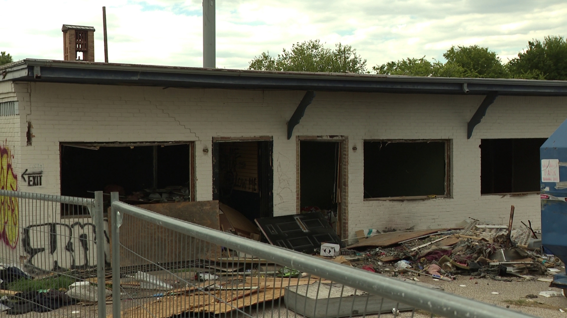 Austin demolishing vacant buildings as fire issues persist | kvue.com