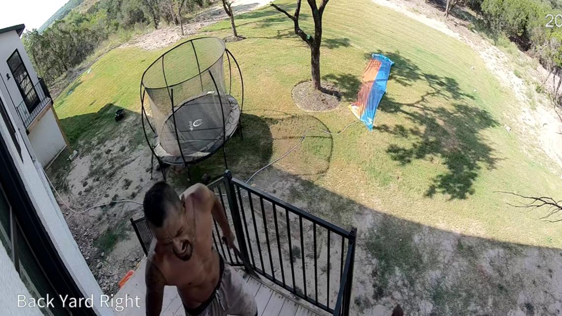 Man caught on camera trying to break into house with machete | kvue.com